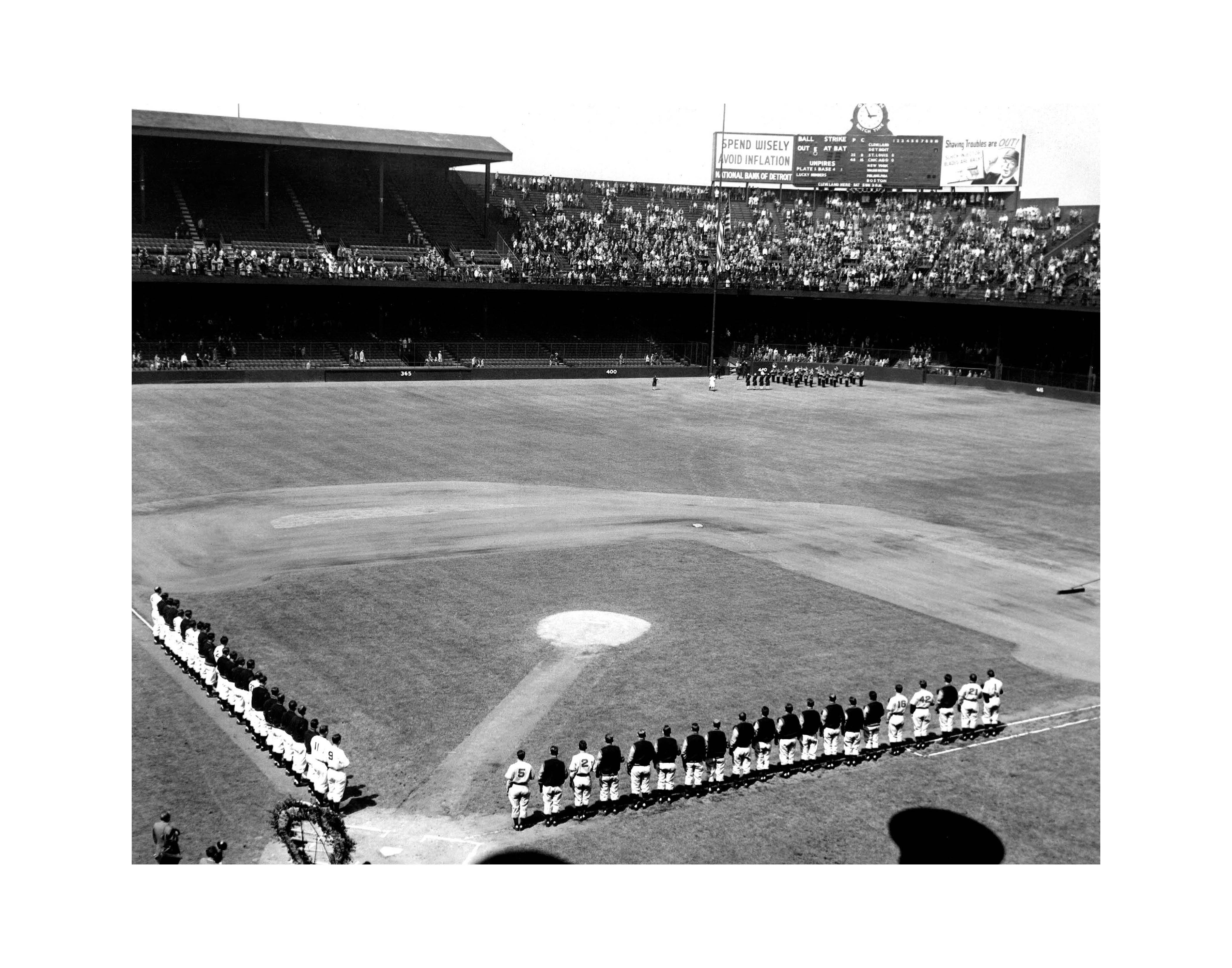 Photo Prints - TIGERS OPENING DAY 1945 – Detroit News Photography